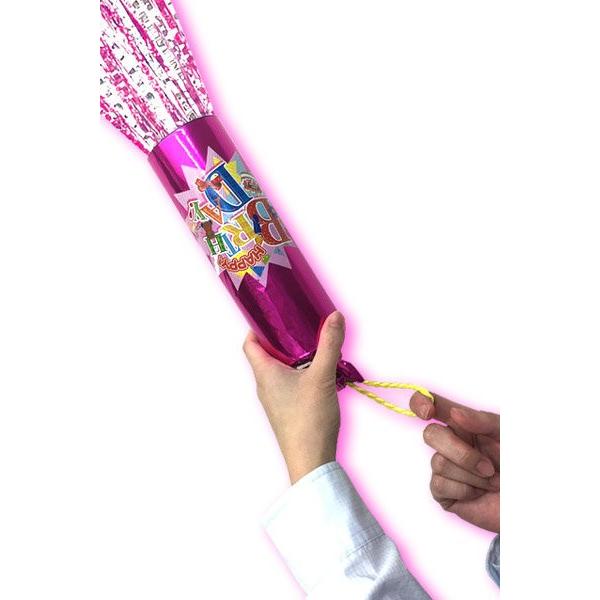 【 ハッピーバースデーDONクラッカー お誕生日パーティー クラッカー】お祝いメッセージの書かれたキラキラピンクのメタリックテープが飛び出します♪このままでも使えるほか、バズーカ型クラッカーの替弾としても使えます!【商品サイズ】長さ約25c...