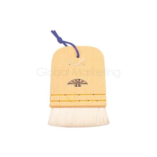 仕上げ塗り用です。フェースケーキ、クイックパウダー、リキッドメーク、練白粉、歌舞伎白粉等の水性化粧を塗布するときに必要な製品です。山羊毛【メーカー】 株式会社 三善【区分】日本製 化粧品【広告文責】株式会社グローバル通販山羊毛三善 山羊毛