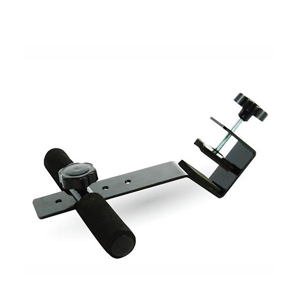 自宅で気軽にエクササイズ！腹筋などのトレーニングを簡単に行うことが事ができる。高さ調節が4段階で可能。ドアの下にスライドさせ、ネジを締めたり緩めたりするだけで簡単に取り付けられます。■送料無料