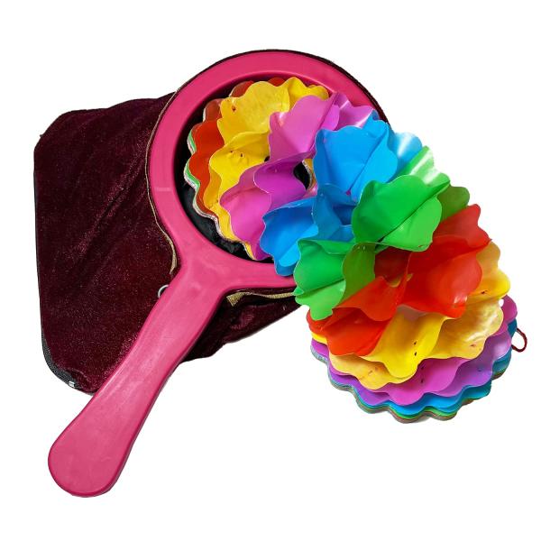 【商品概要】?【 初心者でも簡単マジシャン？！余興の人気者間違いなし♪】 何も中に入っていないはずの小袋から突然花が出てくる魔法の小袋。つまみを左右に動かすだけの簡単な仕組みのため誰でも簡単に手品が可能です！?【 タネは簡単！話術もポイント...