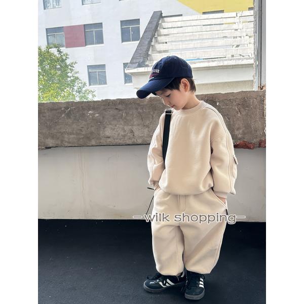 セット内容：2点セット：トップス＋パンツ素材：綿、ボリエステルサイズ：100CM*サイズ表を参考してお願いします。注意事項：◆サイズ表記はにて行っておりますので、 実物と若干の誤差が生じる場合があります。◆お客様のご覧になっているモニター等...