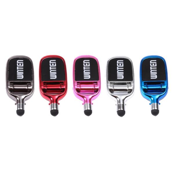 商品名：WT-TPA01■薄くて軽くて持ち運びに便利！■4in1ストラップ 1個4役　●タッチペン　●スマホスタンド　●画面クリーナー　●ストラップ■寸法：5.6mm X 2.2mm X 0.9mm■重量：5g