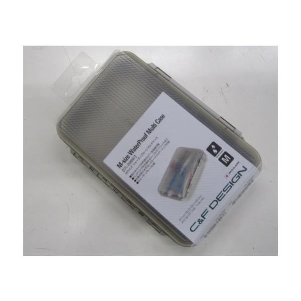 多目的に使える防水のケースです。フライフィッシング用途だけでなく、ルアーケースとしても便利に使用できます。また、フライタイイング用のマテリアルや、各ツールなどを整理するのにも役立ちます。自由な発想で、濡らしたくないものや、埃などから守りたい...