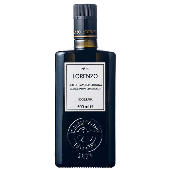 10月の2週目に手摘み。収穫後12時間以内に種を除去し圧搾。遠心分離、清濁を経てボトリング。プレス前に種を除去する方法を用いたことで、苦味の少ないオイルを実現。クリーミーでオリーブの柔らかな味わいです。＜合う料理＞ケーキ、魚料理産地　イタリ...