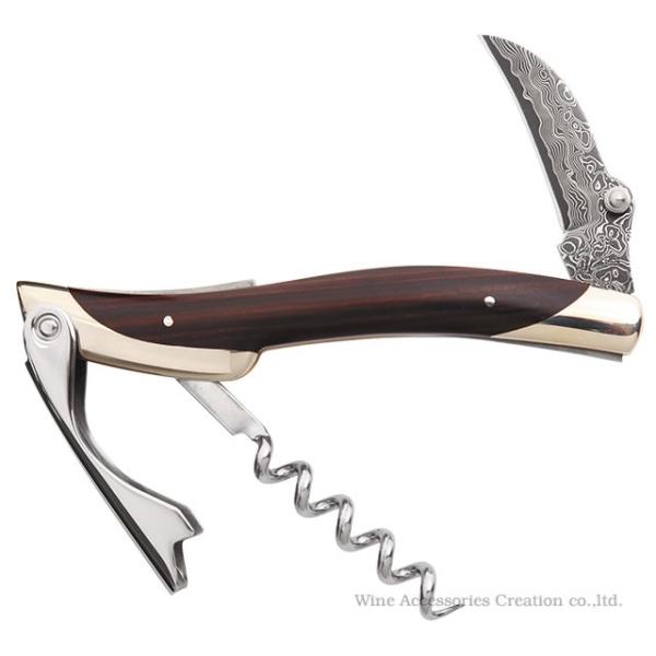 ■アスロ シリーズアスロ・ソムリエナイフは、エルゴノミック（人間工学）デザイン採用でとても使い心地のいい和製ソムリエナイフです。『和の匠』ともいえる創り込まれた各部は見事に融合し使い込むほどに味が出てきます。■ダマスカスブレード古来より高級...