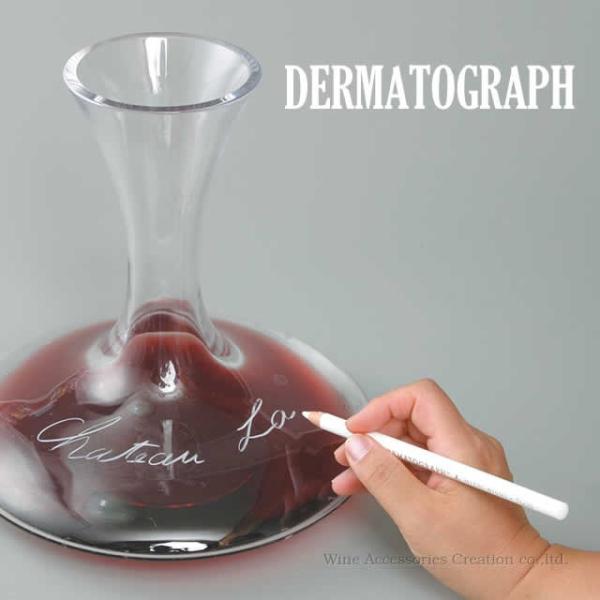 ■ダーマトグラフデキャンタやワイングラスなど、ガラスや陶器に情報を書き込める鉛筆です。紙巻タイプなので軸を削る手間がかかりません。芯が柔らかいのでガラス面でも傷を付けずに書くことができ、布やティッシュ等で拭き取れば簡単に消すことができます（...
