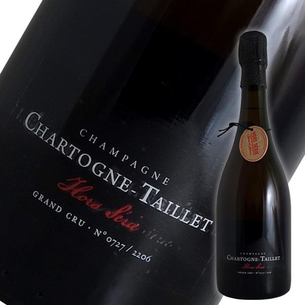 初回の2015VTはAvizee90%、 Merfy10%。次VTからAvize100%になり、AOCもGrand Cruを名乗れるように。かねてからアヴィーズのワインに夢中だったアレクサンドル。友人であり、ワイン造りを教わったセロスがいた...