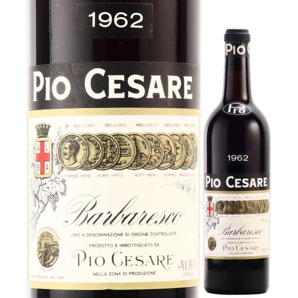 ピオ・チェーザレ・ワイナリーは、チェーザレ・ピオによって 1881 年に設立されました。起業家として大成功を収めた彼は、家族や友人のために、バローロとバルバレスコの丘から少量の厳選されたワインを造ることを思い立ちます。やがてチェーザレは、ピ...