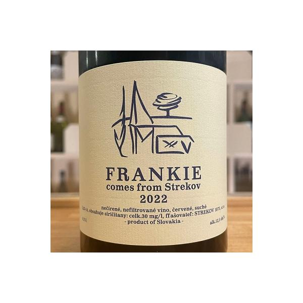 収量は30ｈｌ/ha以下。表面は泥、ローム。石灰岩が多く見られる。土壌のPHは7.8で、強い石灰質の土壌です。表面は泥、ローム。カルシウムを多く含む土壌で石灰岩も見られます。2022年は9月8日に収穫。温度コントロール無しでステンレスタンク...