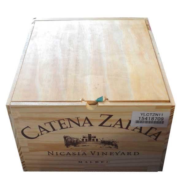 ワイン木箱につきましては、当店は環境保護・再利用の目的を込めてサービスの一環として販売させていただいております。現地から送られてきた状態のまま、手を加えずにそのままお客様のもとに配送させていただいております。銘柄、ヴィンテージのセレクトは当...