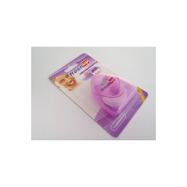 　デンタルフロス　です。　Dental floss　　ワックス付ですのでスムーズに入ります。　50mの長さがあります。 　口臭予防　＆　歯周病予防　にはデンタルフロスが一番です。　ヨーロッパで市販されている人気のデザインです。口臭の原因の一...