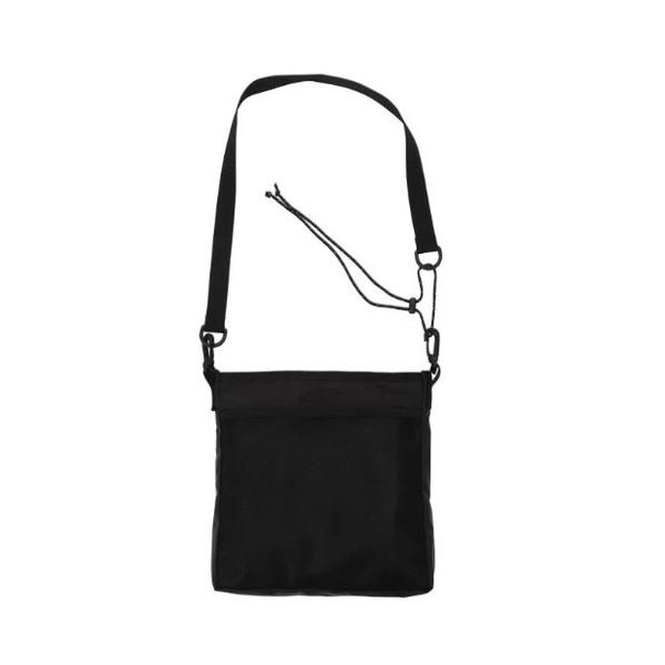 『REPURPOSED FOR PURPOSE』 工場に残る廃材を有効活用しアップサイクルした HARVEST COLLECTION  製品詳細 重さ（片足）：152g　ストラップ含む  特徴 身の回りの小物などを収納できる底マチ付きのサコ...