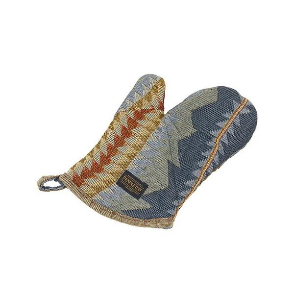 ペンドルトンの特徴的なパターンの中でも落ち着いた色味のデザインのキッチン用ミトンです。お料理の時間をちょっと楽しくするおすすめのアイテムです。  PENDLETON ペンドルトン ジャガードスティッチミトン は落ち着いた色合いが魅力のジャガ...