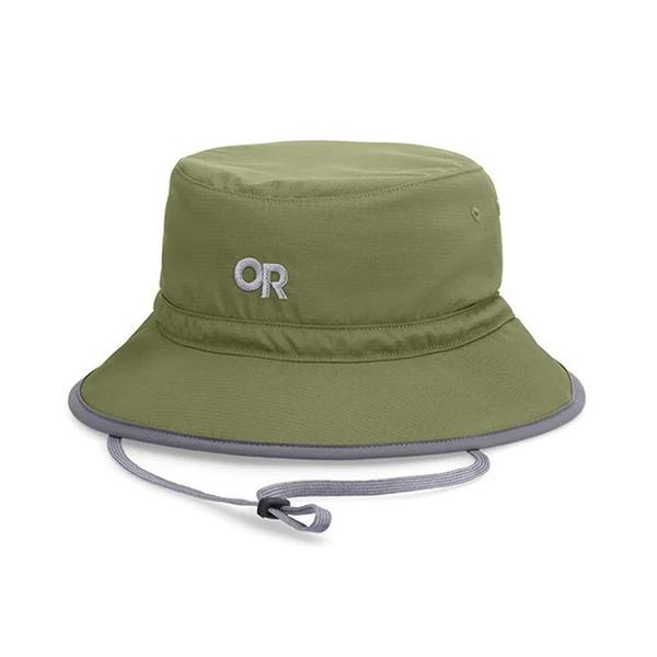 OUTDOOR RESEARCH アウトドアリサーチ サンバケットハットは、UPF 50+の日焼け防止指数の素材を使用しています。さらさらした肌触りのよい素材なので、べたつきやすい真夏に大活躍します。短いブリムはアクティブなアクティビティの...