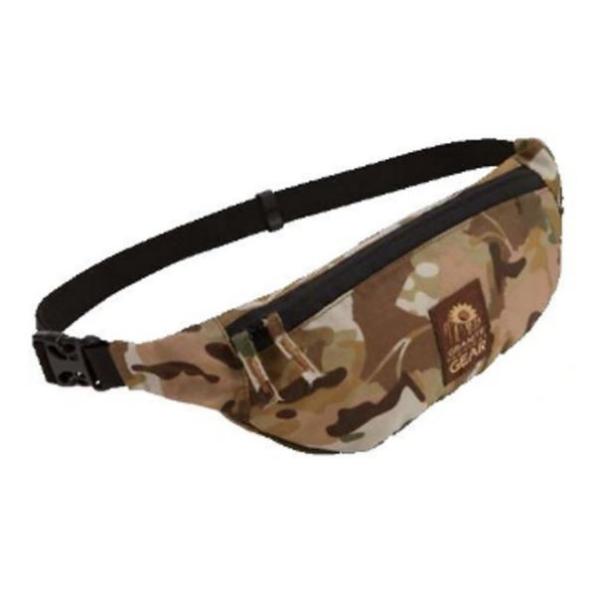 アウトドアで定評のある小型のヒップパックです。 カモとコヨーテが新色で加わりました。サイズ：24×14×2cm容量：1.4L重量：100g素材：210Dナイロン 爆買