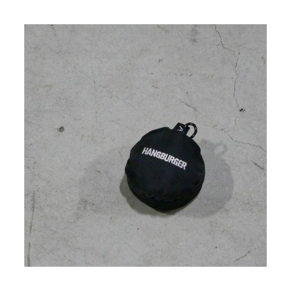 HANGBURGERのアイコンでもあるハンバーガーをモチーフに、ぴったり入るサイズのケースが登場です。  本来はハンバーガーの箱をイメージしたものを製作する予定でしたが、「ハンバーガーからHANGBURGERが出てくる方が面白いのでは？」と...