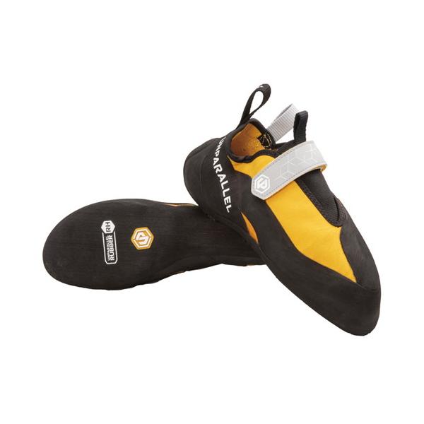 レグルスをベースにオールラウンド性とフィット感を向上させた ハイエンドモデルです。 トップアスリート楢智亜氏に協力を仰ぎ開発されました。 土踏まずのアーチをサポートするスリングショットと、素直な ストレートタイプのダウントウラスト（足型）が...