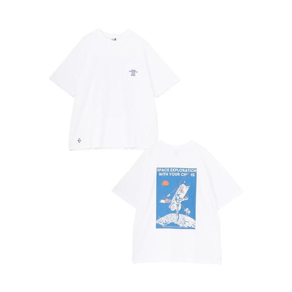 あの頃の夢を背中に。冒険心をくすぐる グラフィックTシャツ コンセプトは「宇宙だって、アウトドア」 宇宙から着想を得た「SPACE」シリーズ。 宇宙は究極のアウトドア。 そんなロマンや楽しさをCHUMSらしい あそびゴコロのあるデザインに投...