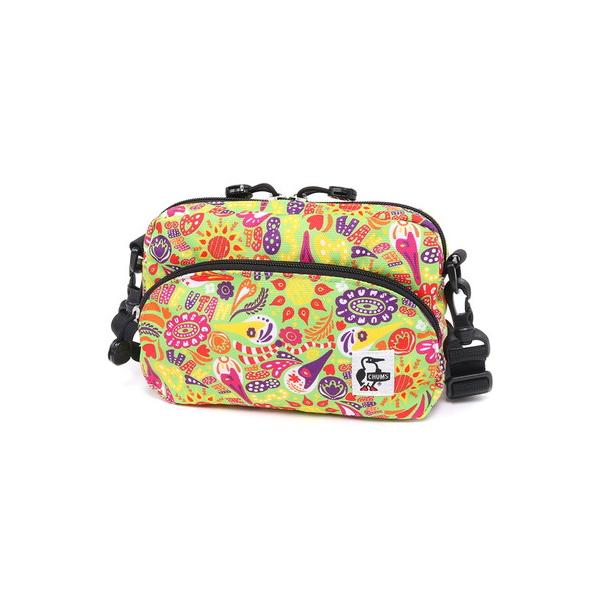 毎日のおでかけを軽やかに、普段使いにちょうど良い CHUMS定番のコンパクトショルダーバッグ  〈素材特性〉 使い終えた古着や工場での生産時に出た残反（生地）を原料にした、 100％リサイクルポリエステル「RENU? (レニュー)」を採用。...