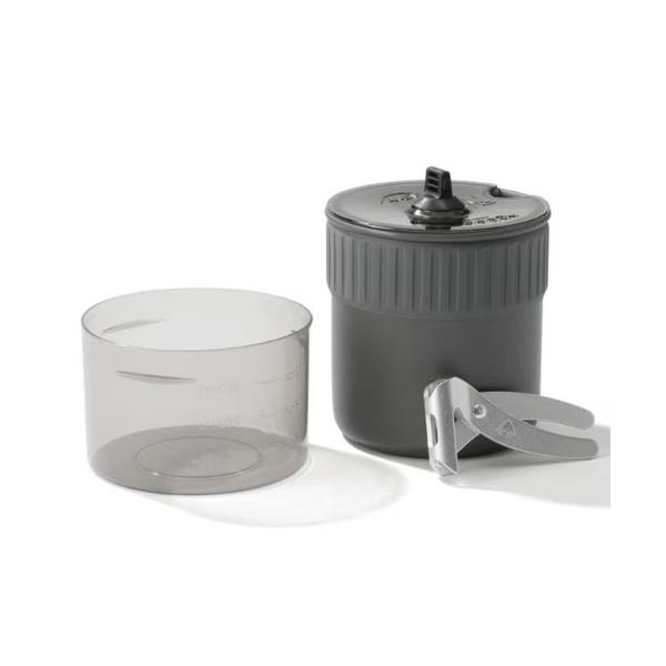 MSR のなかで最も軽量・コンパクトなソロ用の クックセット。 アルミ製の0.75L のポットとポリプロピレン製の ボウルを組み合わせました。  ポットの中には110 缶のISOPRO と ポケットロケット2 を収納できます。  基本情報 ...