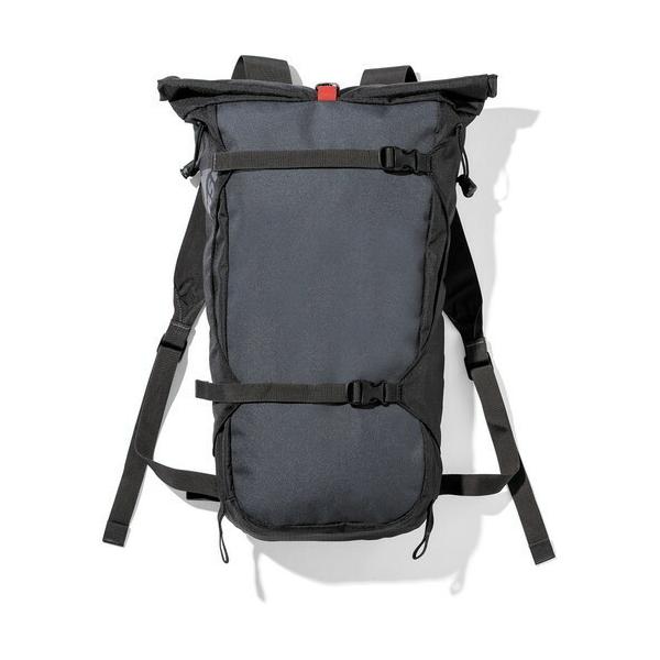 22インチのスノーシューに対応する、キャリー＆収納可能なフル機能パック。  ■スペック サイズ：55×38cm 総重量：460 g 生産国：Vietnam