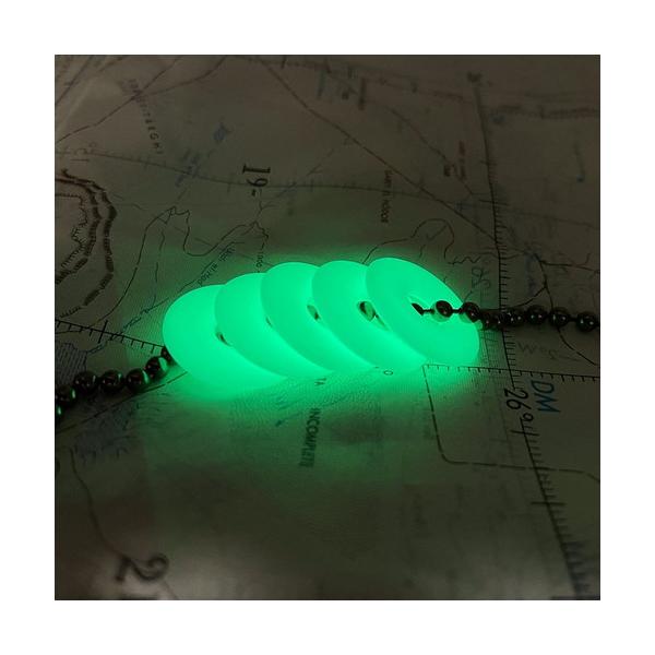 ■商品説明 リング型のシリコーン製蓄光マーカーです。SAR(救助隊)隊員からの要望をうけて開発に至ったという経緯を持ったアイテム。キーリングやジッパープル、EDCツールへの取り付けもオススメです。パラコードとも相性も◎。5個セットです。  ...