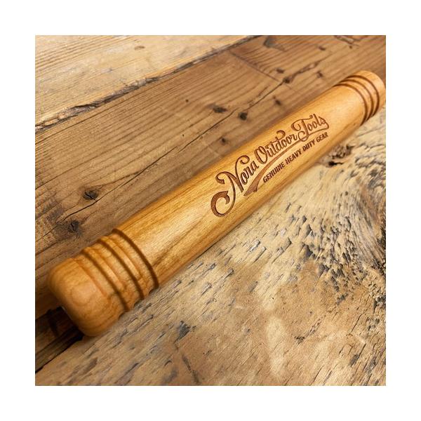 【野良ブラスター用カスタムパーツ】 今回作ったのは「中間グリップ」。  これをけん玉吹き口と同様の木材で。 製造はもちろん、吹き口と同じけん玉の工場 IN 廿日市。  握りが太くなったので持ちやすいのはもちろん、木特有の暖かさ・柔らかさもあ...