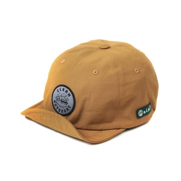 CLEFのB.CAPシリーズでは定番の コットン＆ナイロン素材『60/40クロス』を 使用した人気のシリーズ。  自然の中を走る車が印象的な「CLEAN OUTDOORS」の ワッペン。  「アウトドアは、自然の中に人間の文化を 持ち込んで...