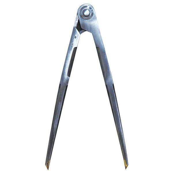 硬質クロムメッキ処理・熱処理等が施された硬い金属にもケガけます。先端端超硬チップ付なので摩耗しにくく長持ちします。仕様本体サイズ：200×22×19mm使用範囲半径：200mm製品質量：230g材質：炭素鋼(先端超硬チップ)検索ワード：工場...