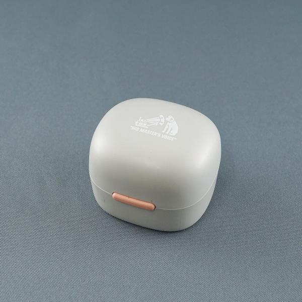 USED品ですが、比較的綺麗な一品です。【動作確認済み】HA-A30T2の専用充電ケースです。※充電ケースのみです。イヤホンは付属しません。※アルコール等で清掃済みです。※当店は販売店の為、前所有者の購入時期、使用頻度は不明です。■コンディ...