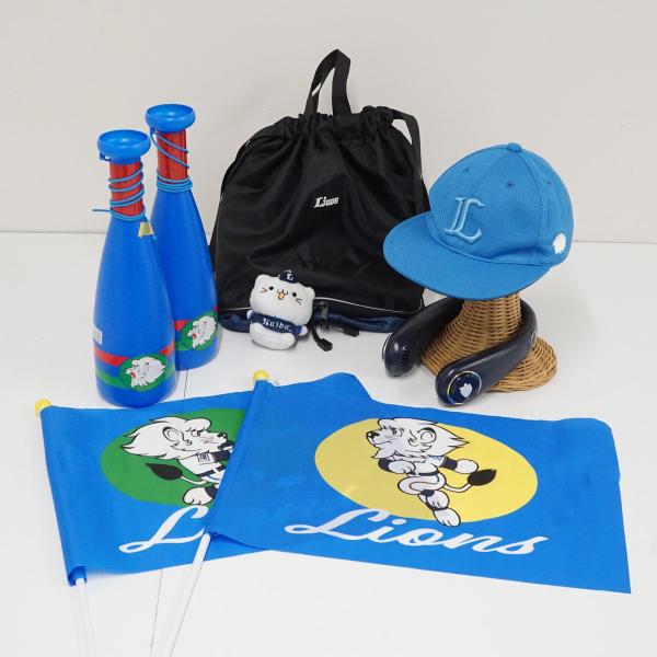 ★商品詳細★USED品ですが、比較的綺麗な一品です。・蒼空レプリカキャップ （Fanatics）キッズサイズ 52-56cm・ナップサック(未使用品)・べるーにゃぬいぐるみキーホルダー(ビジター)・ネックファン(来場者配布)・バット型メガホ...