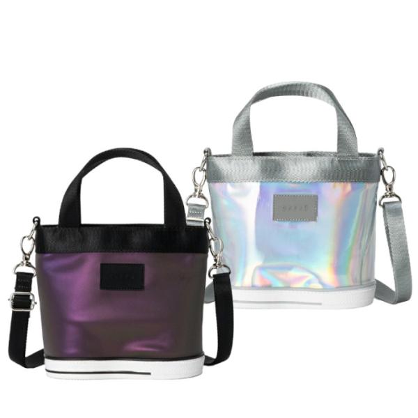 ■フィールドでも街でも目を引く、光を操るプリズム素材の「置ける」ミニ。----------------------------------------------光を操り、スタイルを置く。2026SS最新プリズムモデルが登場。<br ...