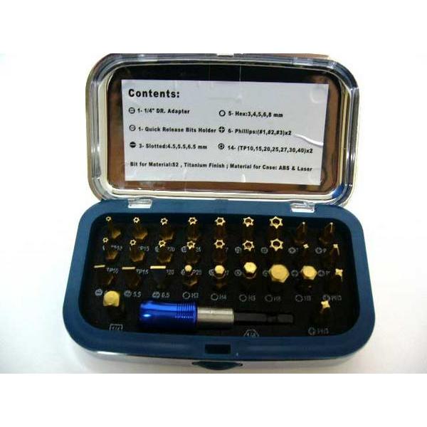 ※お取り寄せの為、出荷まで5日から7日ほどかかります。チタンコーティングされた30pcビットセット！チタンコーティングにより、従来のモデルと比べて耐久性・強度は飛躍的にアップしています。1/4sqソケット用のアダプターも含まれている為、仕様...