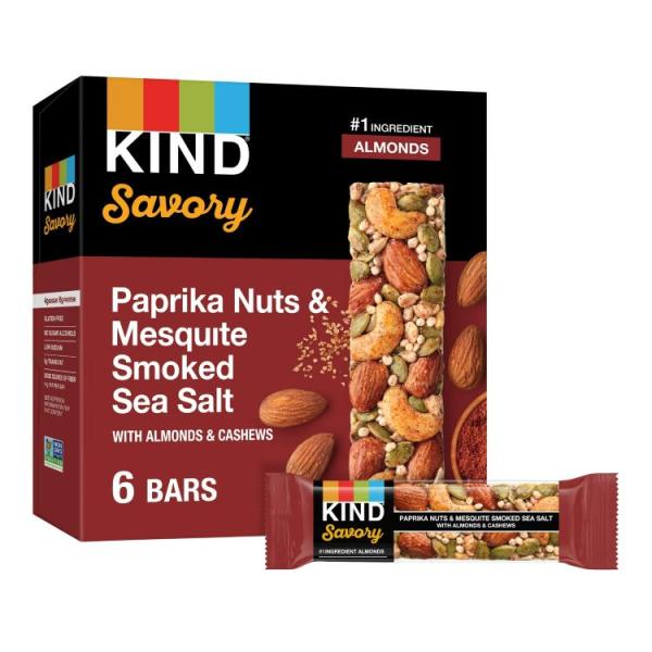 バーベキュー風味のスナックからヒントを得た、食欲をそそるナッツバーをご覧ください。KIND セイボリー パプリカ ナッツ &amp; メスキート スモーク シー ソルト バーは、主原料のアーモンドを含む風味豊かなナッツミックス、シード、スパ...