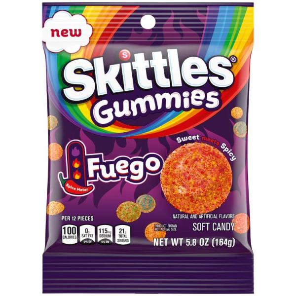 スキットルズ グミ フエゴ シェアパック（164g）は、フルーティーな味わいにスパイシーなアクセントを加えた新感覚のキャンディです。マンゴー、スイカ、ストロベリー、ラズベリー、レモンの5種類のフレーバーを、チリパウダーでコーティングして仕上...