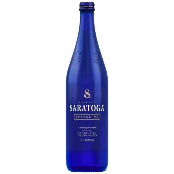 サラトガ スパークリングスプリングウォーター 828ml ニューヨーク州サラトガスプリングスの歴史に根ざした、すっきりと爽やかな味わいのスパークリングスプリングウォーターです。きめ細かな泡立ちが心地よく、食事やリラックスタイムを上品に彩りま...