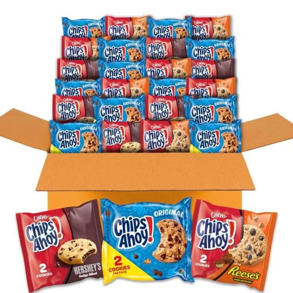 CHIPS AHOY! クッキーの合計 50 個のスナック パック、オリジナル チョコレート チップ 20 個、Reese's ピーナッツ バター カップ入り Chewy チョコレート チップ 15 個、および Chewy Hershey'...