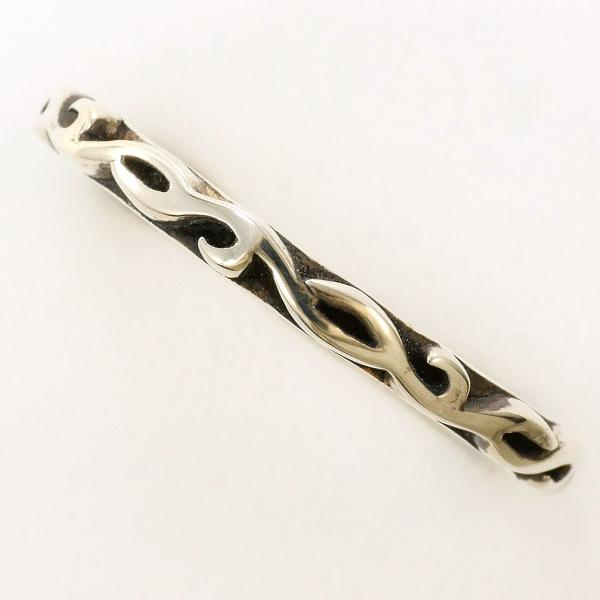 【素材】シルバー925【総重量】約2.0g【サイズ】約13.5号【最大幅】約2mm【サイズ直し】不可【付属品】なし【商品の状態】新品仕上げ済みアラベスクのモチーフです※ご注文前にご確認ください※・再生ジュエリーの為すべて一点物です。・画面上...