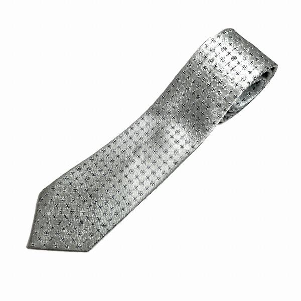 【ブランド】ルイヴィトン【カラー】グレー【素材】シルク【サイズ】全長約149cm×幅約3.5cm〜約7cm【付属品】箱【ランク】A (美品)【状態】全体の状態：良好付属品の状態：良好※ご注文前にご確認ください※・中古品の為すべて一点物です。...