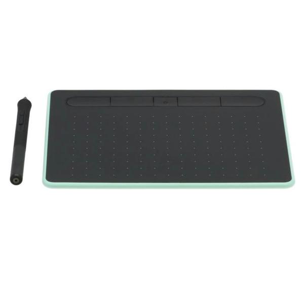 商品説明ブランド Wacom商品名 ペンタブレット／Intuos　Small　ワイヤレス型番 CTL-4100WL/E0シリアル/製造No 0GH00S1004057状態ランク Bランク/スレ、汚れなど使用感はありますが、通常使用に問題のな...