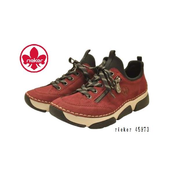 ソフトで軽量なリーカーのシューズ、ドイツのコンフォートシューズではありますが、ふかふかのクッションで普段履きとしておすすめです。