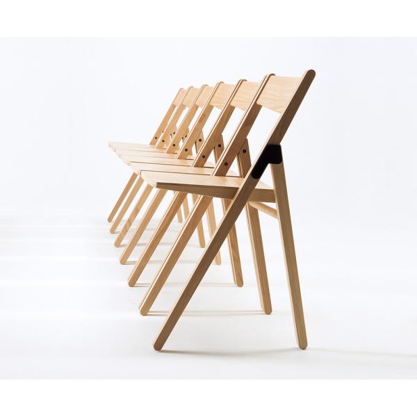 木製の折り畳みチェアです。オーユーチェアDesigned byMikko HalonenW480 x D440 x H756 x SH450mmW480 x D133 x H900mm （収納時）材質 オーク塗装 ウレタンクリア重量 3.5...
