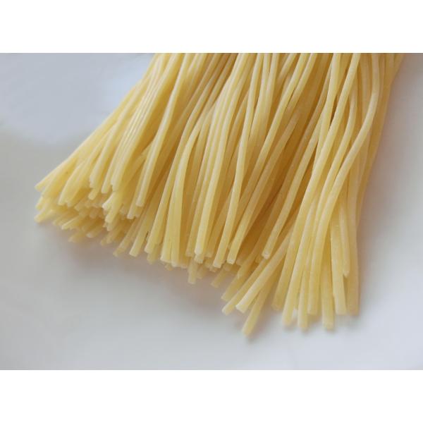 こちらのサンプルは業務用に使用する予定で味を確かめたい業者様限定となります。一般の方はご遠慮下さい。（冷蔵便の為、代引き不可）1玉120g×5袋　消費期間　発送より5日　業務用生パスタ　リングイネ　ゆで上げ90秒＜定価水真空押し出し製法＞形...