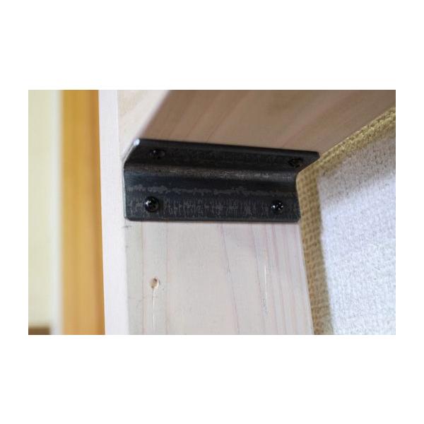 【素材】アイアン（黒皮鉄）【SPEC】25ｍｍ角×長さ80ｍｍ【寸法精度】建築一般的な精度となりますので、精密機械等でご利用頂く精度ではございません。【備考】見た目や色など、個体差があります。また、若干の錆や汚れ、傷などがあります。予めご了...