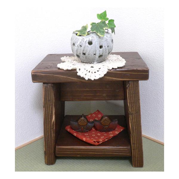 【商品説明】踏み台に、スツールに、飾り棚としても便利な足場板古材の踏み台。サイズバリエーション豊富なので、お好みのサイズて適切な場所に設置いただけます。【素材・生産】OLD ASHIBA（足場板古材）※実際に建築現場で使用された無垢の杉足場...