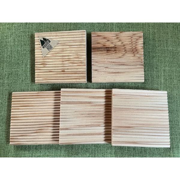 ・材質：　国産杉材（大分県・福岡県産材）・100mm×100mm　厚さ12mm・重さ：　約50ｇ・表面（片面のみ）：　リブ加工（波加工）