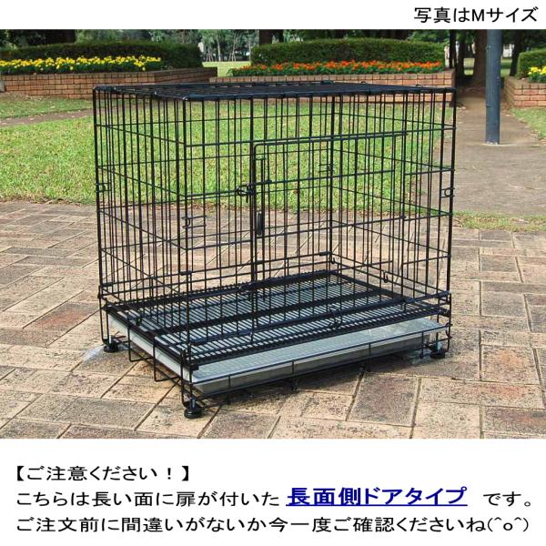 床が網スノコ状になっているので排泄物を踏んでも汚れにくく、ワンちゃんの身体をより清潔に保てますトイレシーツは網スノコの下にある受け皿に敷けるので、トイレシーツの交換頻度を最小限に抑えられてとっても経済的これならトイレシーツをグチャグチャに噛...