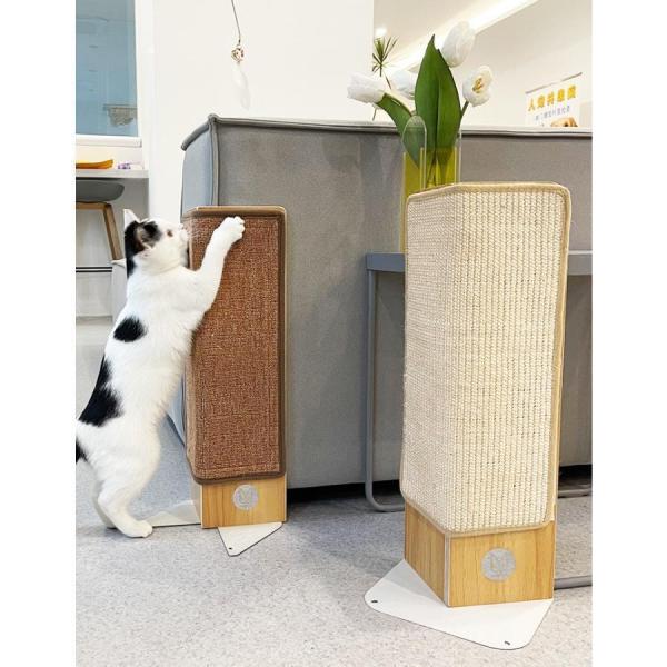 角の傷が隠せるだけじゃない！省スペースの便利爪とぎ。インテリアに馴染むシンプルで落ち着いた色味のデザイン。組み立ては簡単、わずか5分。上下を合わせるだけで組み立てラクラク?幅広で背高な麻マットを使用。思う存分好きなだけガリガリ！★狙われやす...
