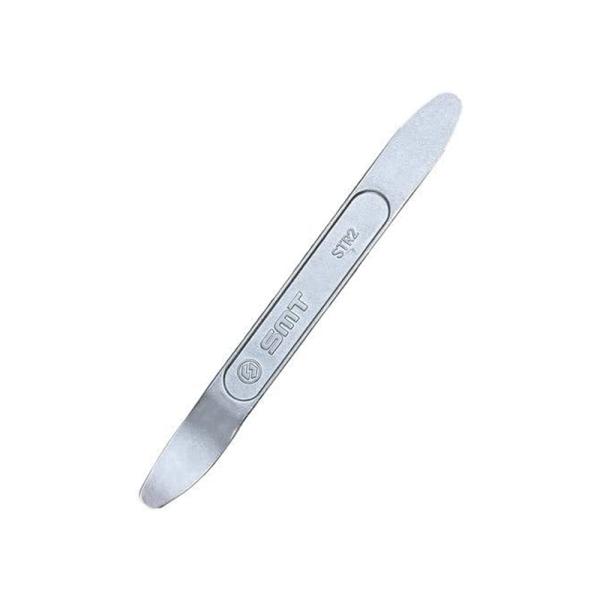 薄さと形にこだわったメタル製内張り外しパネルはがしホイールのウエイト外し●製品仕様材質：クロムモリブデンサイズ：W22×t2.2-5.2×L210mm重量：約110ｇ