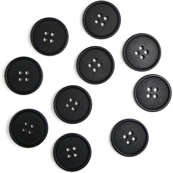 ●【サイズ】直径約20mm 【数量】10個●【ボタンの形】四つ穴ボタン 【材質】プラスチック●【カラー】ブラック ツヤなし●【特徴】服に合わせやすい、シンプルなデザインのボタンです。●【用途】お手持ちの服のイメージチェンジや交換用に。